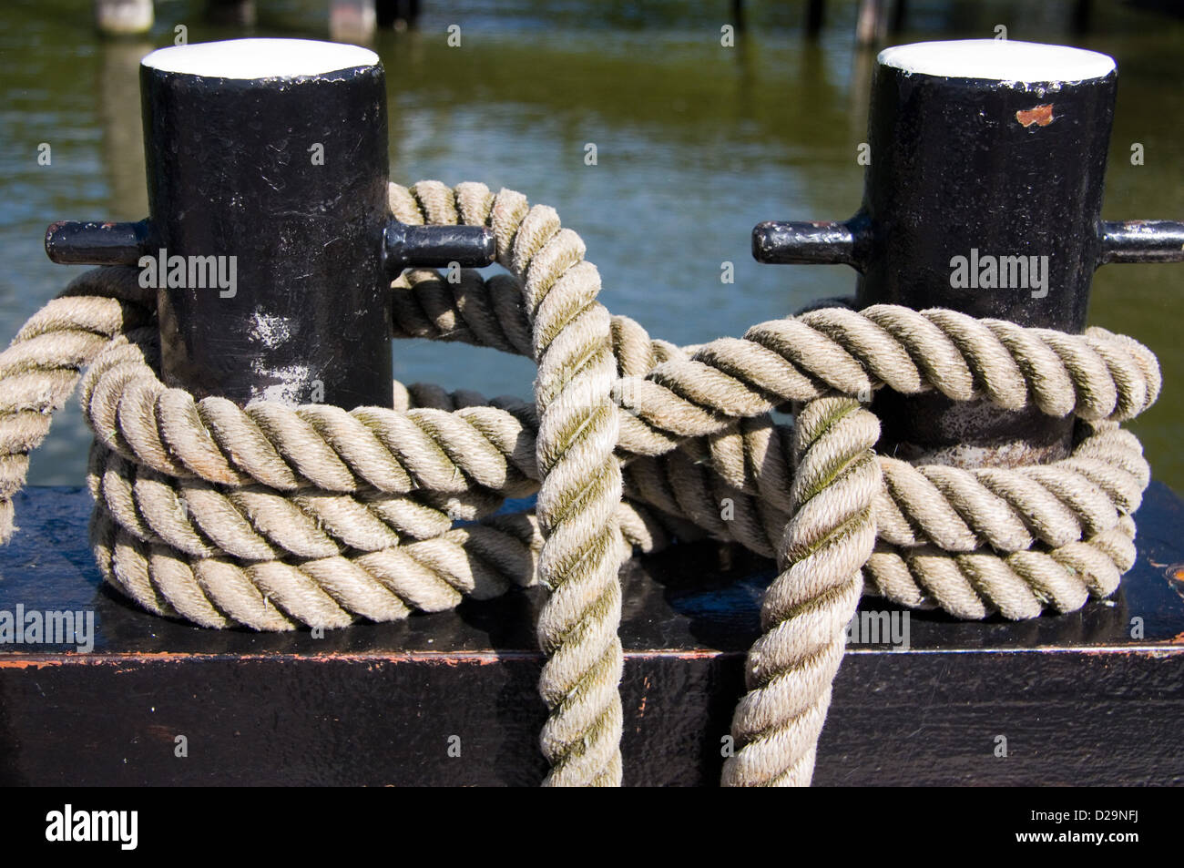 Rope ferry hi-res stock photography and images - Alamy