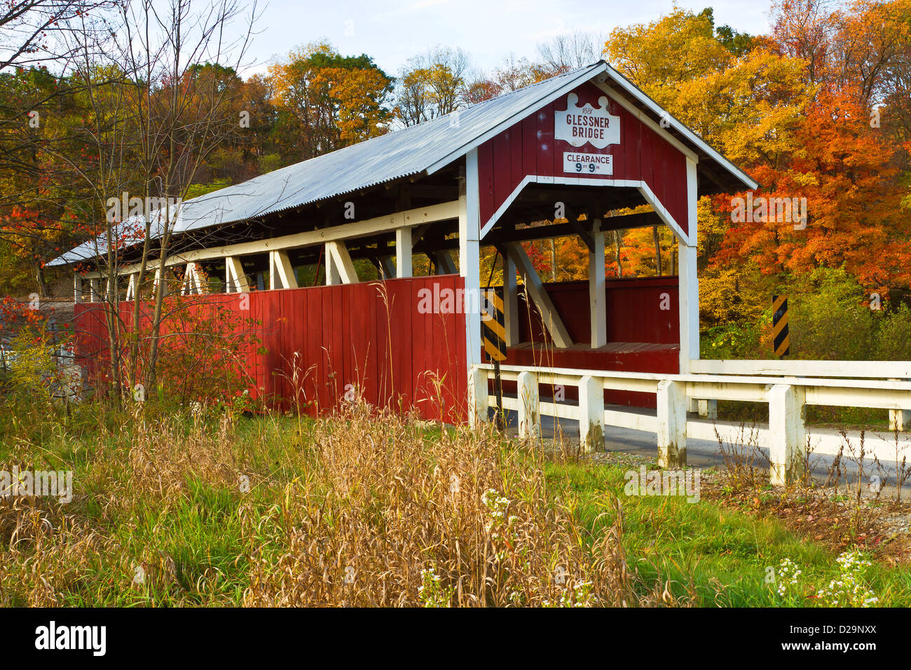 Burr arch covered bridge hi-res stock photography and images - Alamy