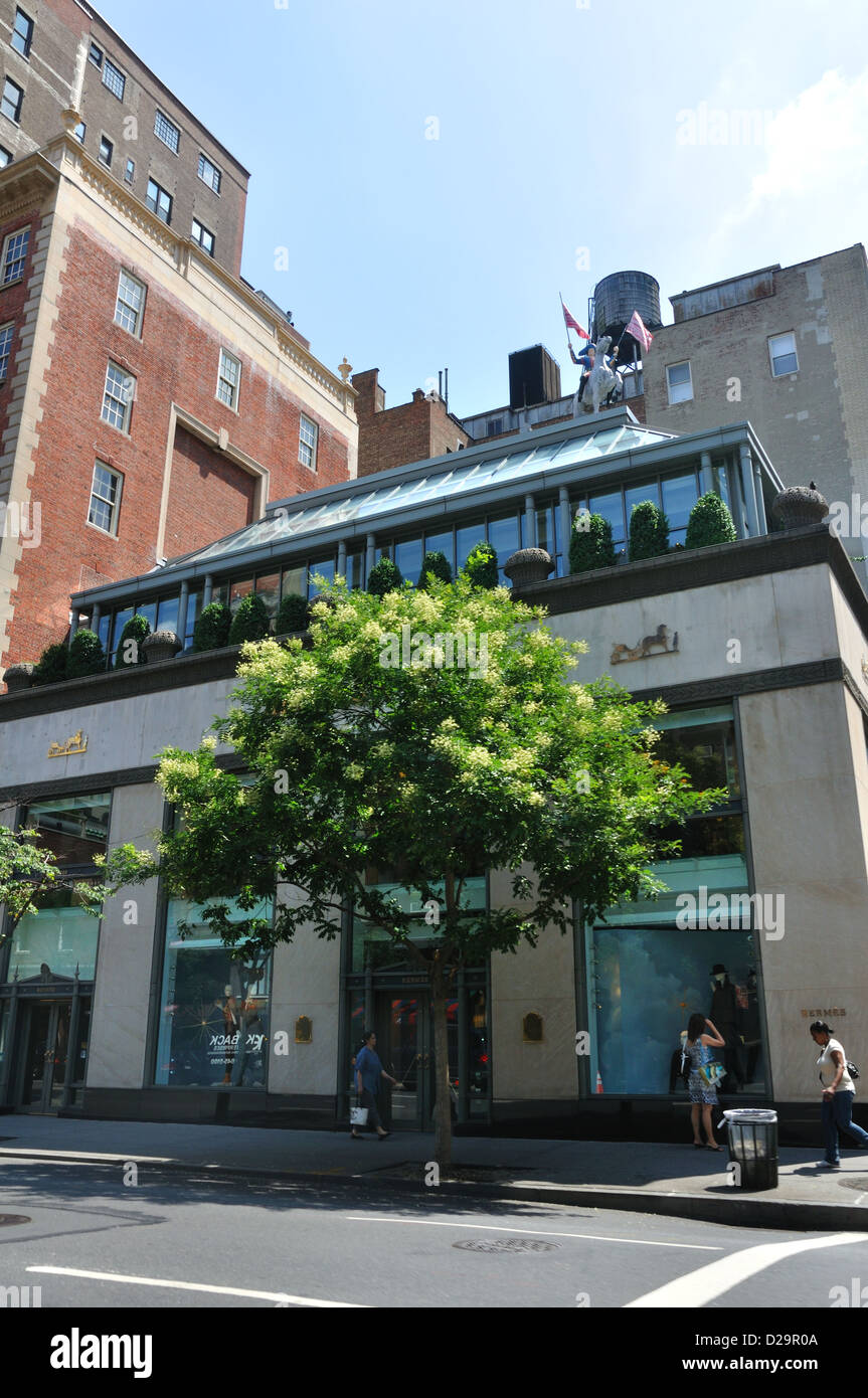 Hermes store entrance hi-res stock photography and images - Alamy