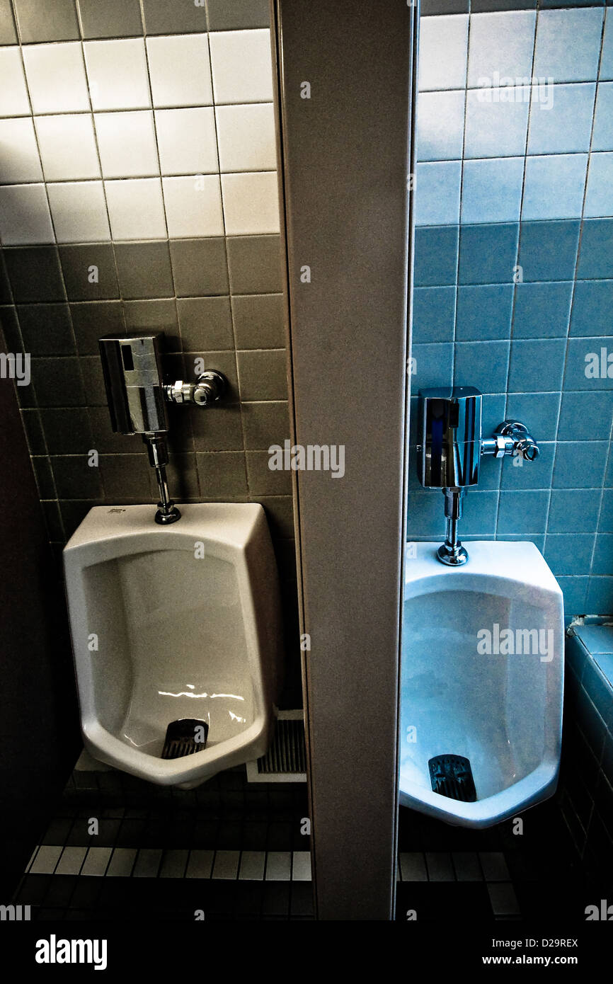 Mens rest room hi-res stock photography and images - Alamy