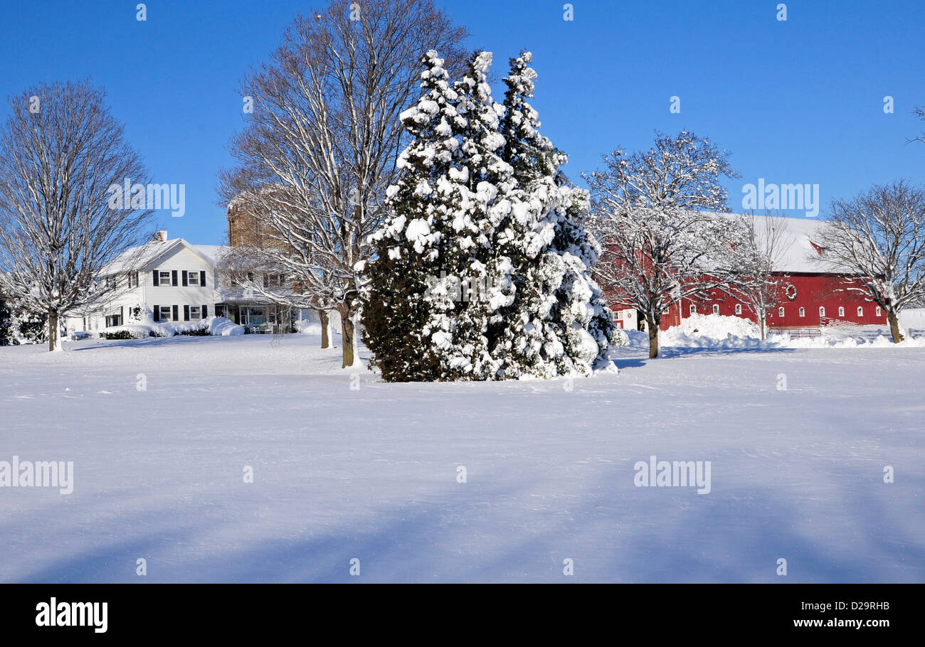 Wisconsin Farm In Snow Stock Photo - Alamy