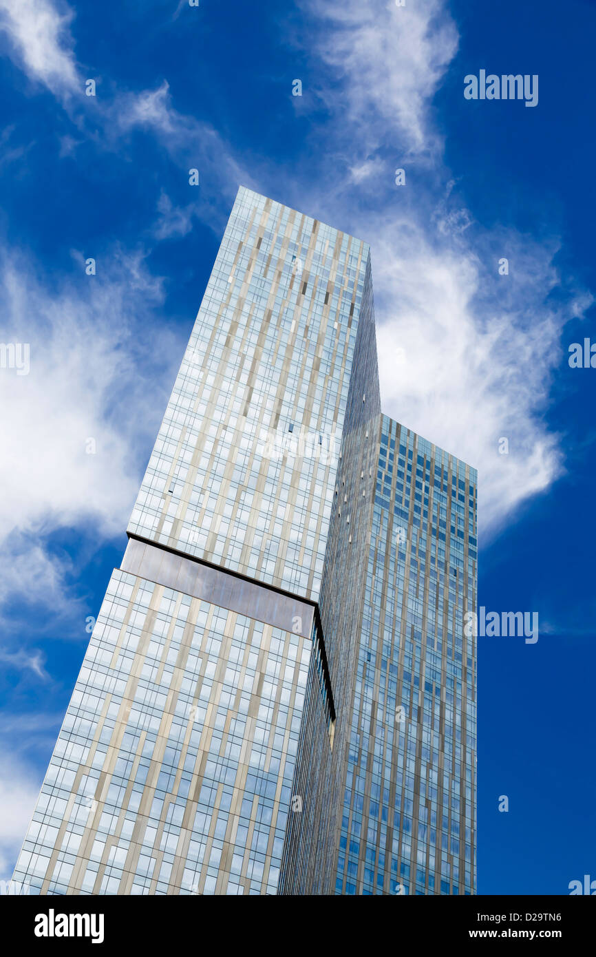 Front of glass tall structure hi-res stock photography and images - Alamy