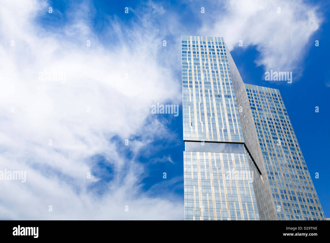Skyscraper backdrop hi-res stock photography and images - Alamy