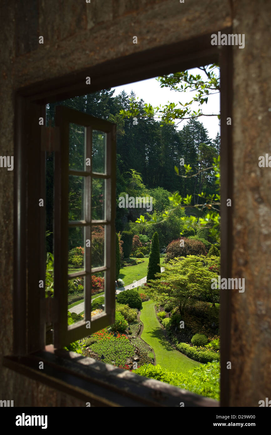 View garden window frame hi-res stock photography and images - Alamy