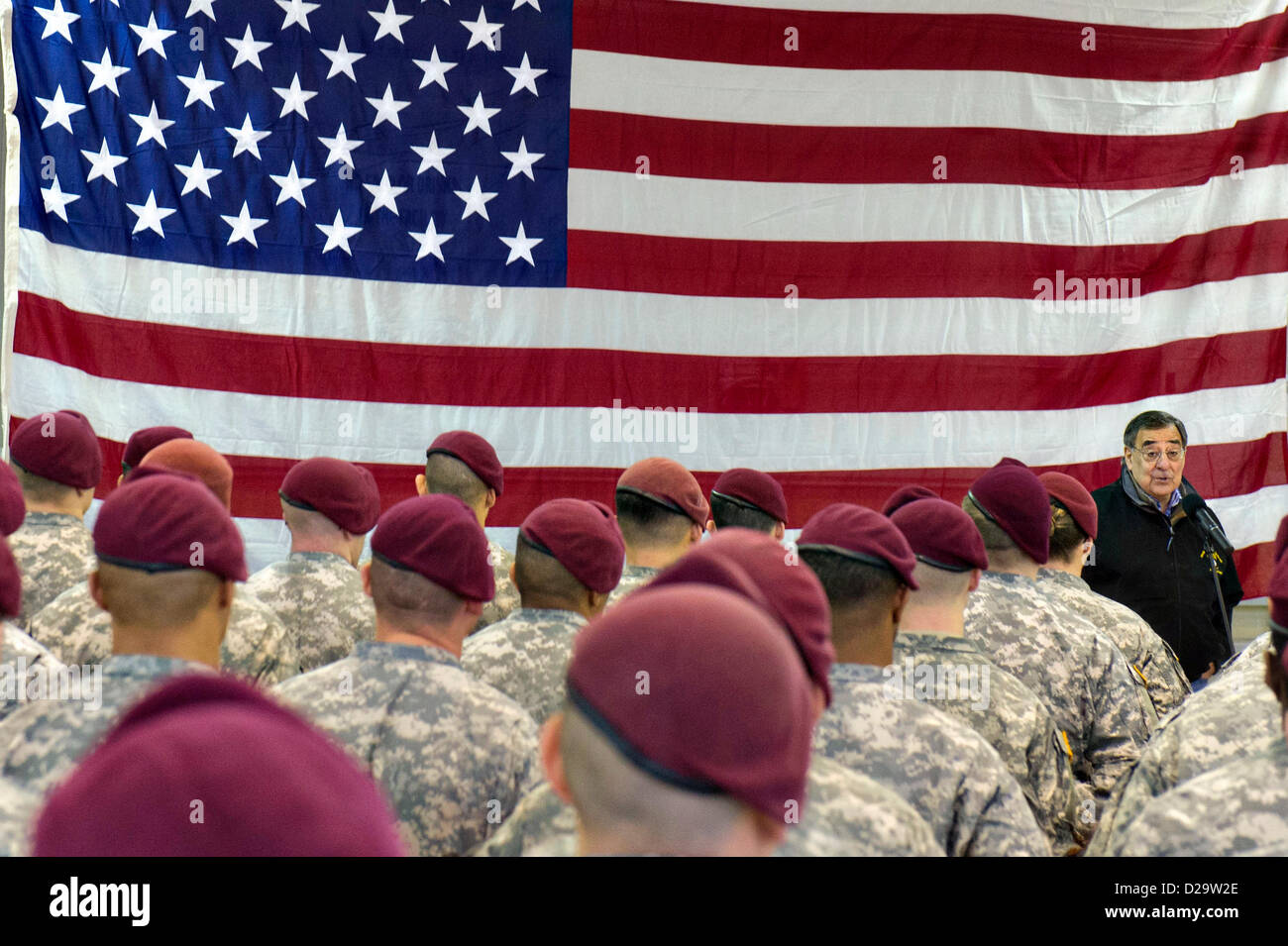 US Secretary of Defense Leon Panetta speaks with troops at US Army ...
