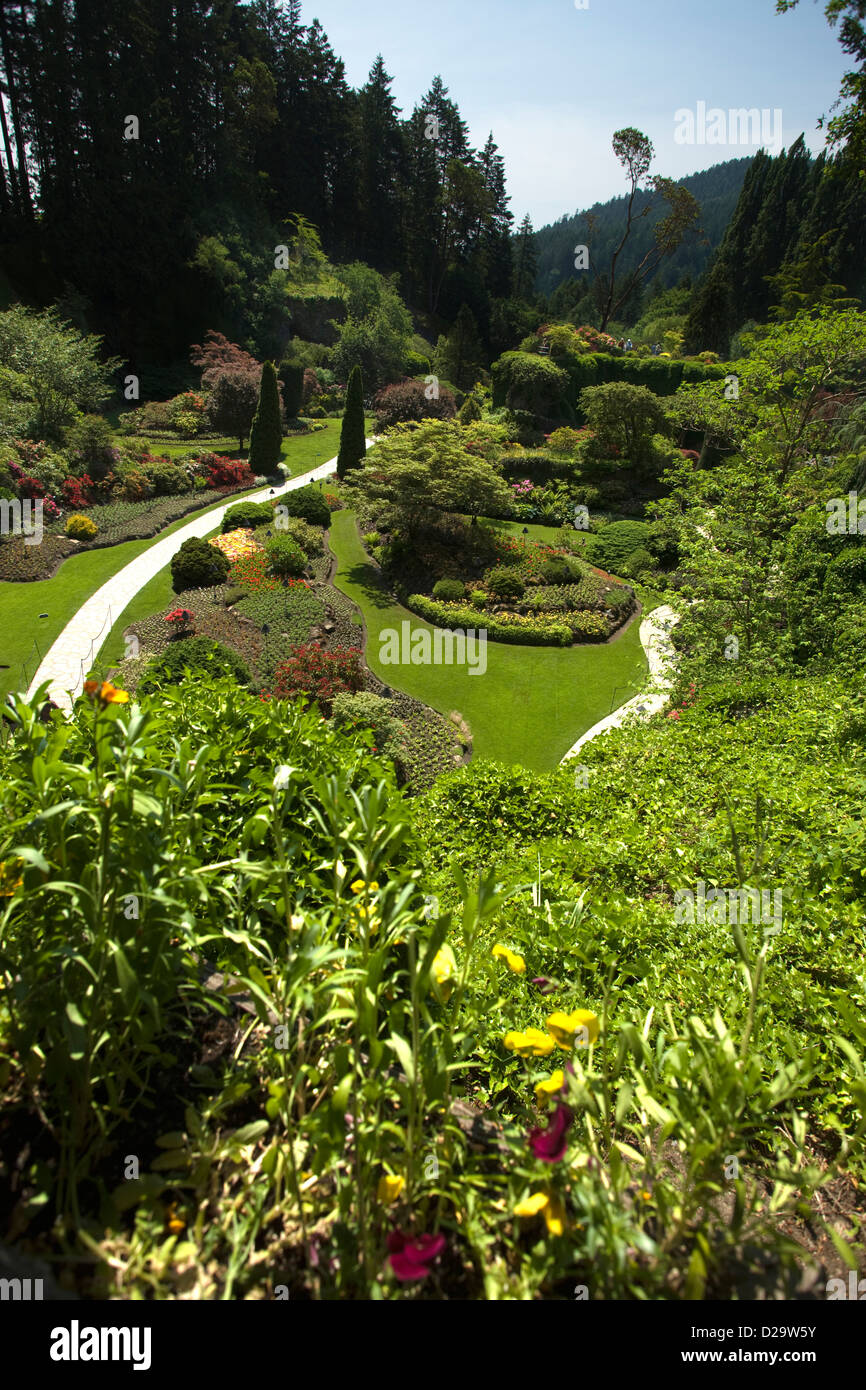 PATHWAY SUNKEN GARDEN BUTCHART GARDENS VICTORIA VANCOUVER ISLAND ...