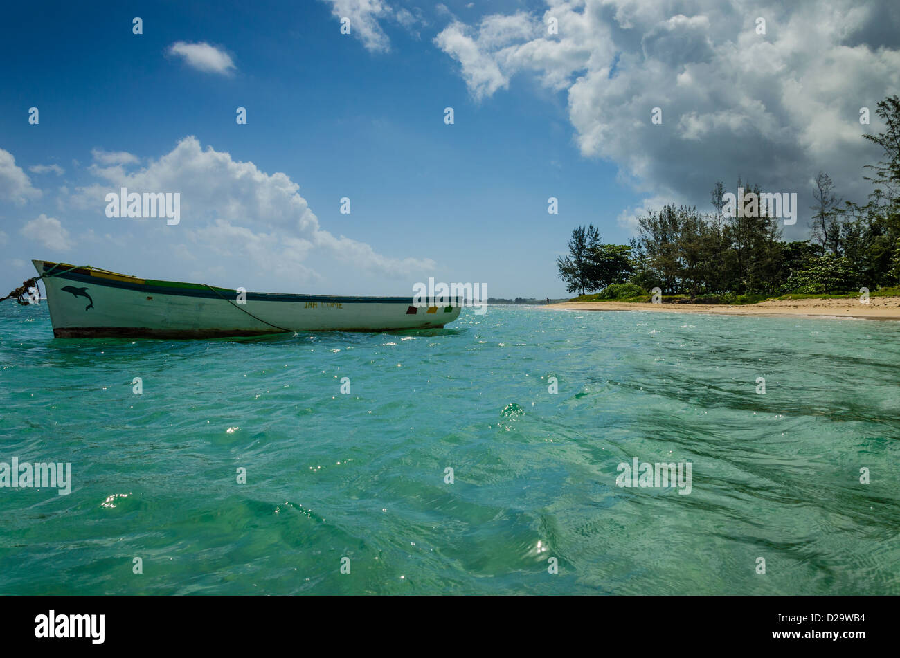 Sunny nature marine lagoon beach hi-res stock photography and images ...