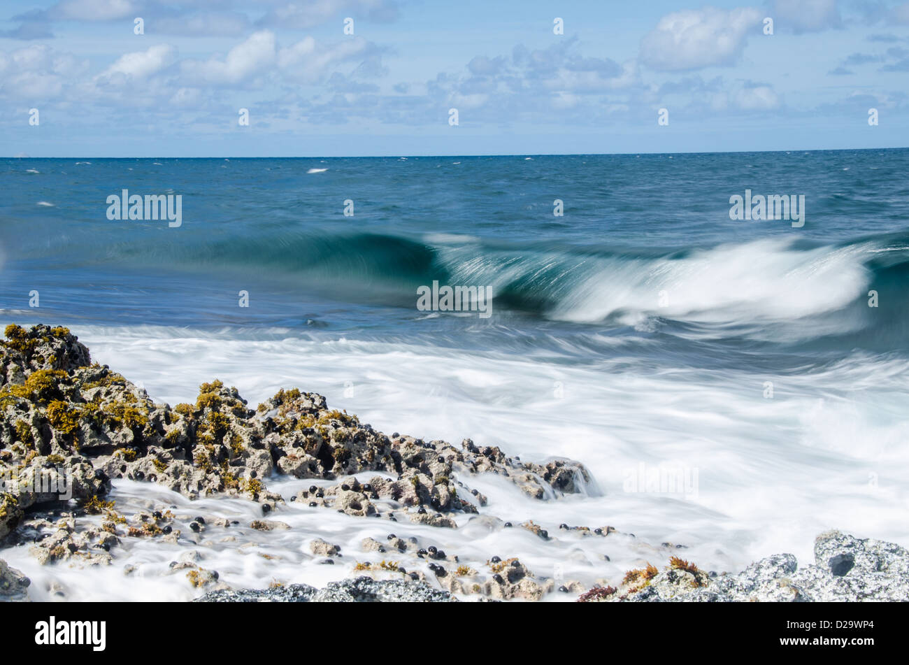 Angry waves hi-res stock photography and images - Alamy