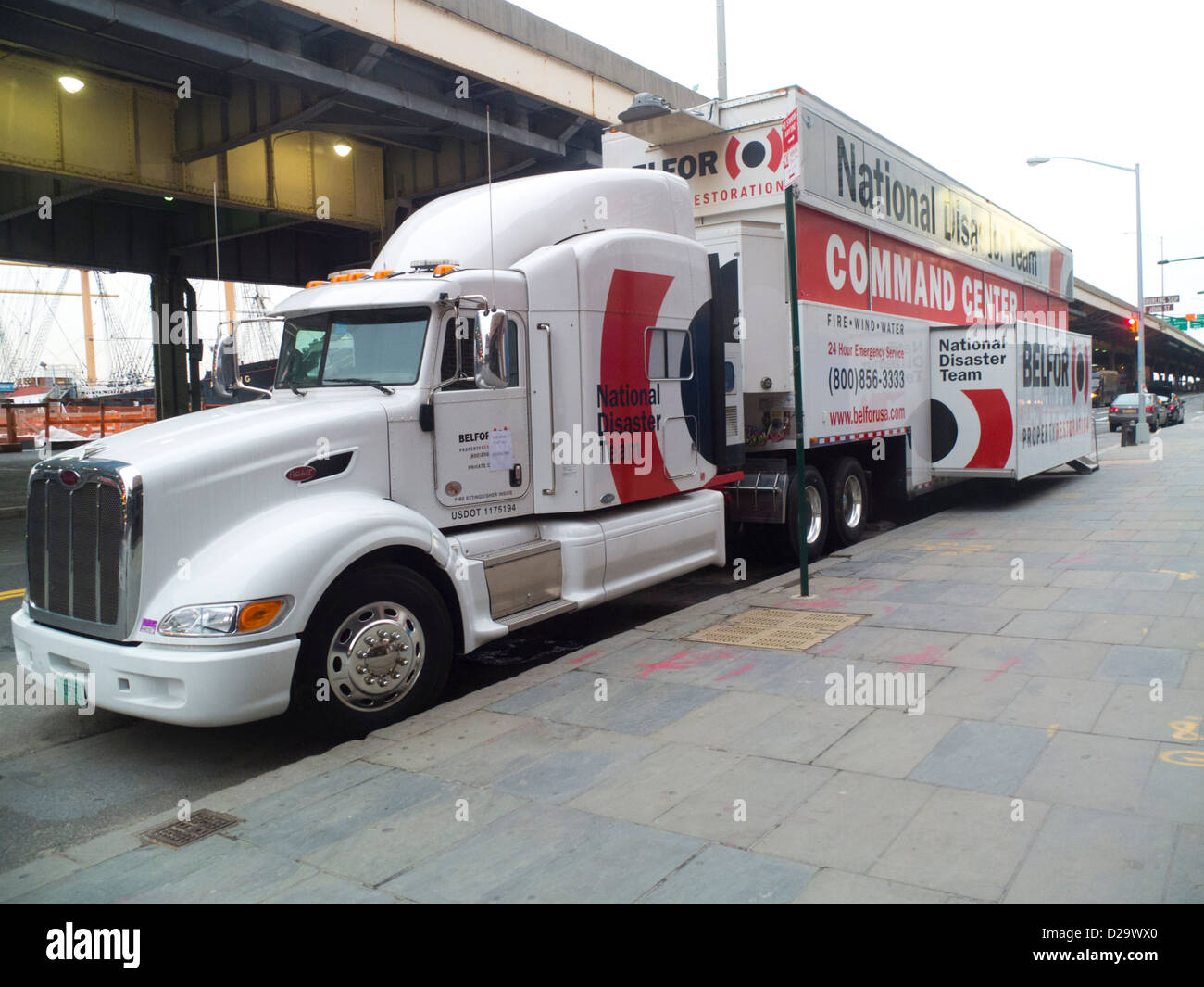 Emergency command center hi-res stock photography and images - Alamy