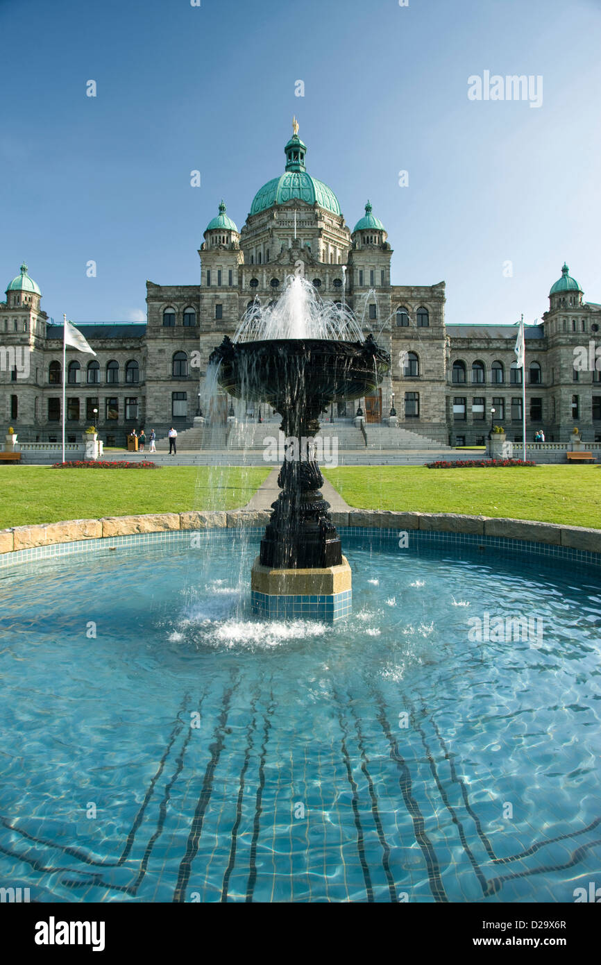 FOUNTAIN LEGISLATIVE PARLIAMENT BUILDINGS INNER HARBOUR VICTORIA ...