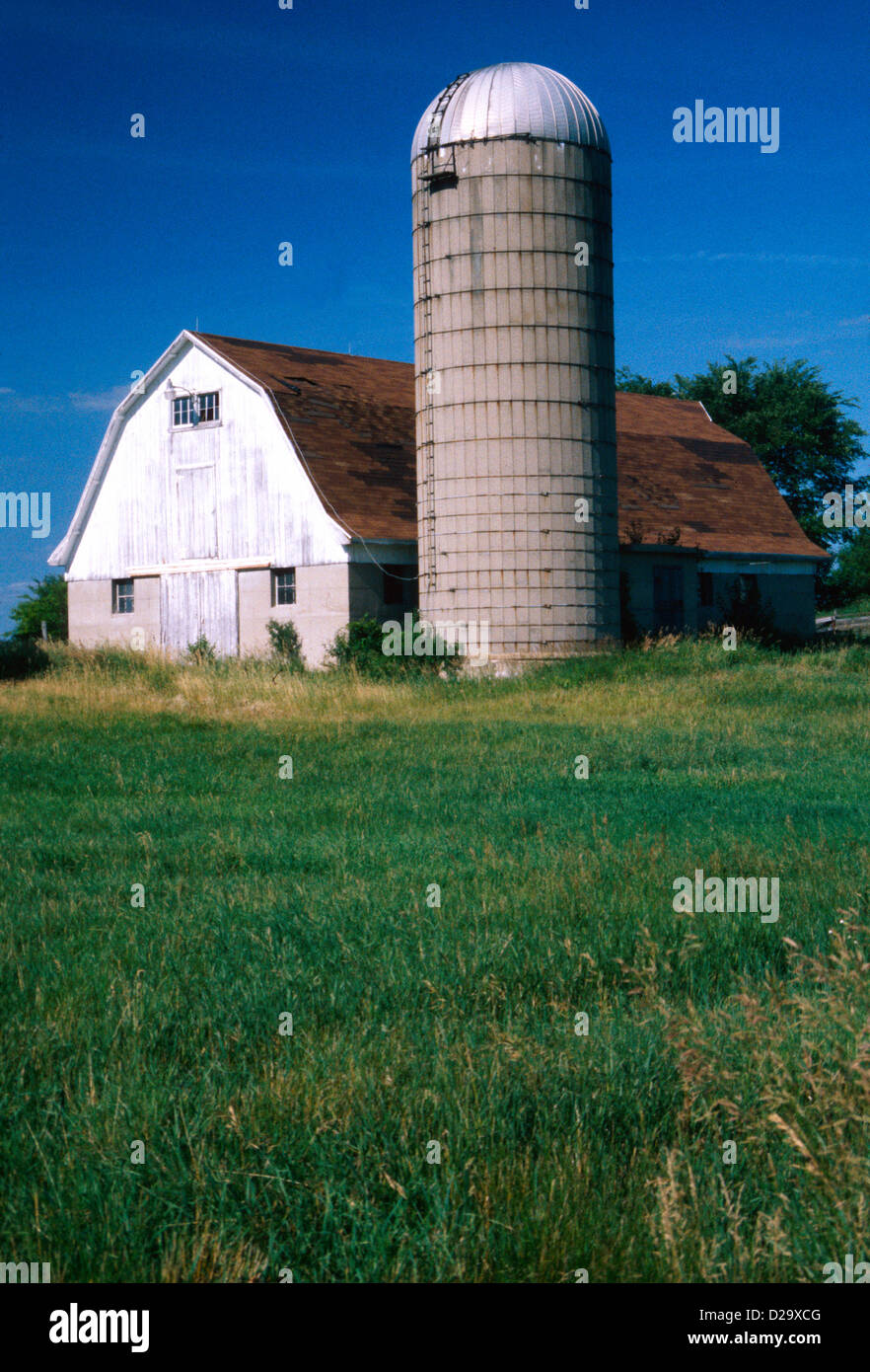 Wisconsin abandoned farm hi-res stock photography and images - Alamy