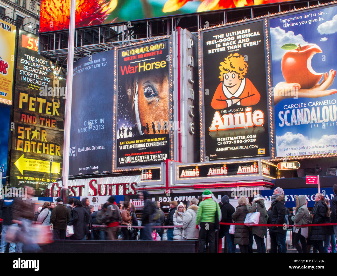 Annie broadway hi-res stock photography and images - Alamy