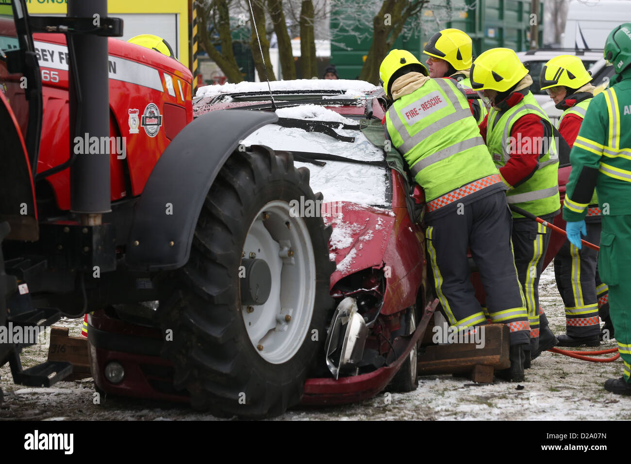 Staged car accident hi-res stock photography and images - Alamy