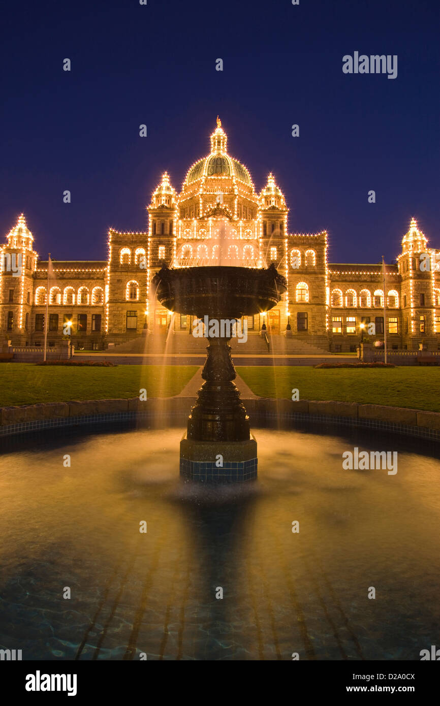 FOUNTAIN LEGISLATIVE PARLIAMENT BUILDINGS INNER HARBOUR VICTORIA ...