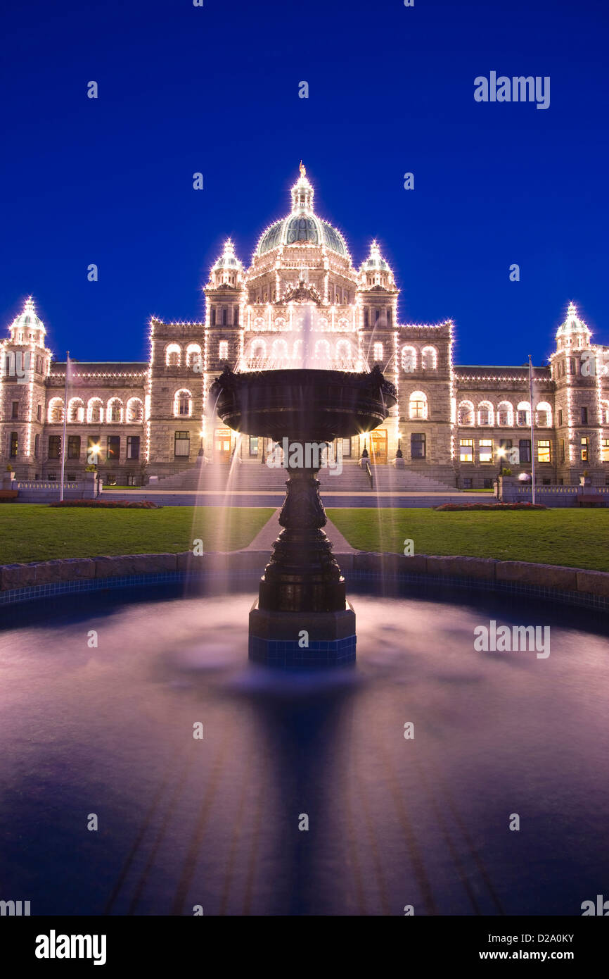 FOUNTAIN LEGISLATIVE PARLIAMENT BUILDINGS INNER HARBOUR VICTORIA ...