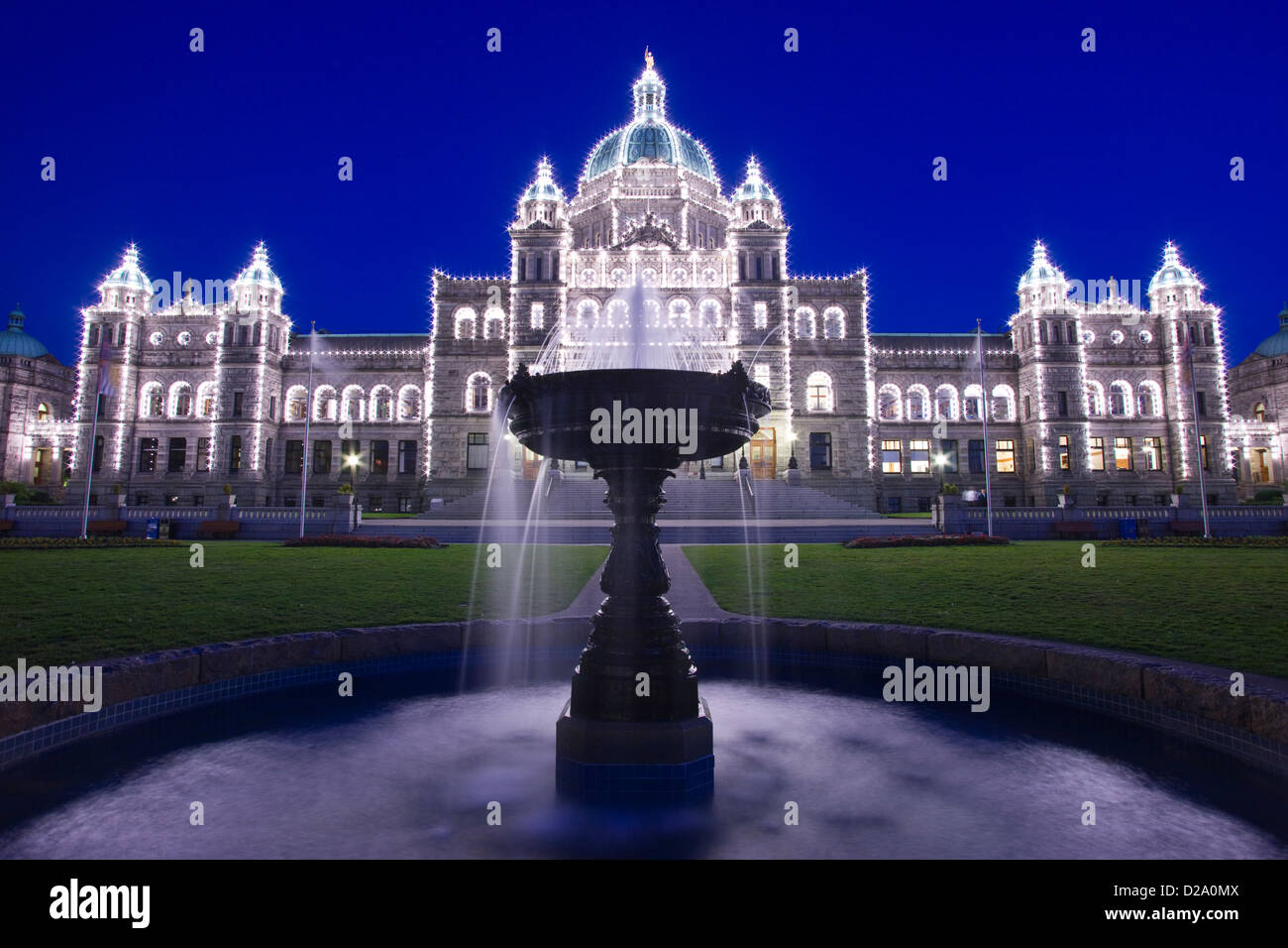 FOUNTAIN LEGISLATIVE PARLIAMENT BUILDINGS INNER HARBOUR VICTORIA ...