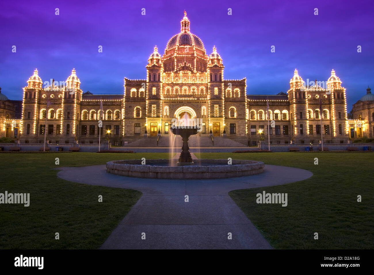 FOUNTAIN LEGISLATIVE PARLIAMENT BUILDINGS INNER HARBOUR VICTORIA ...