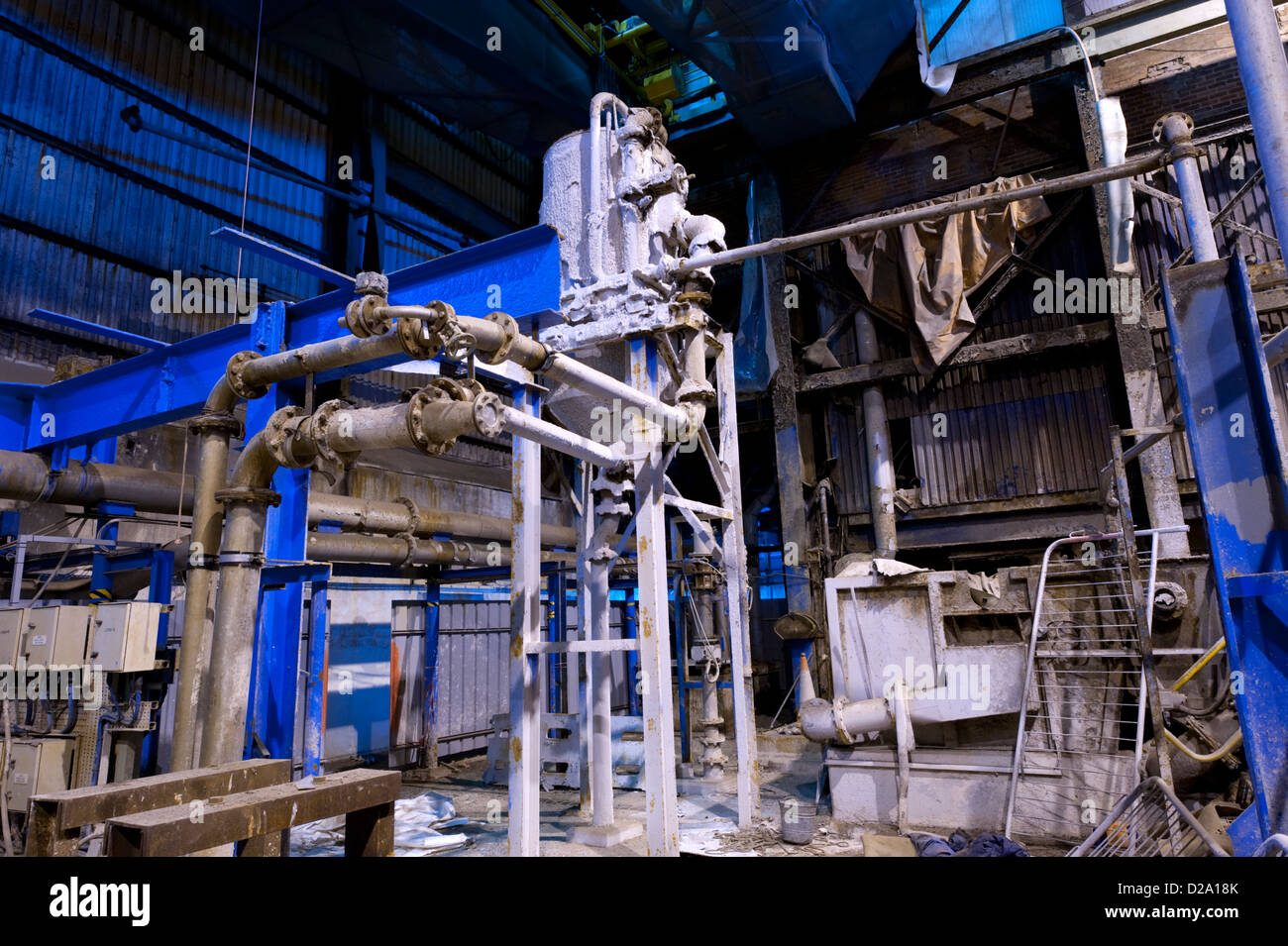 Disused dirty factory interior abandoned Stock Photo - Alamy