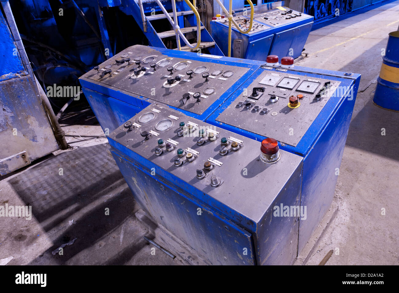 Panel making hi-res stock photography and images - Alamy