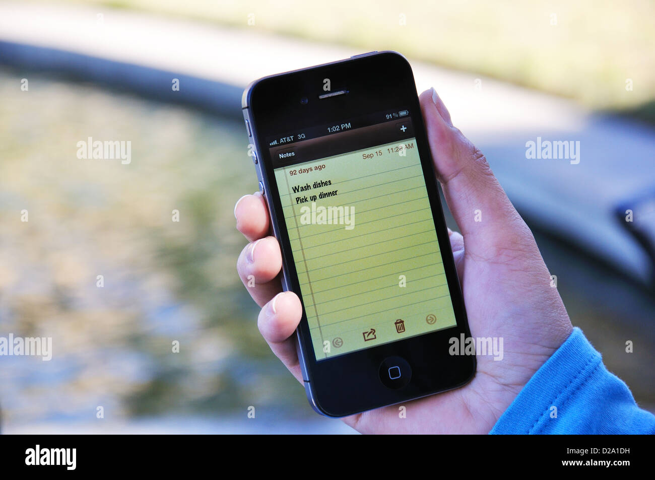 Iphone screen notes hi-res stock photography and images - Alamy