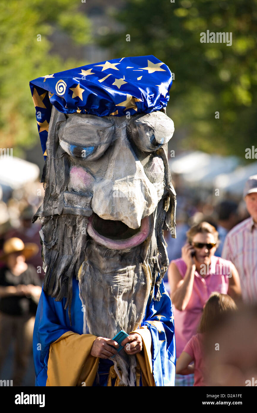 Costumed character hi-res stock photography and images - Alamy