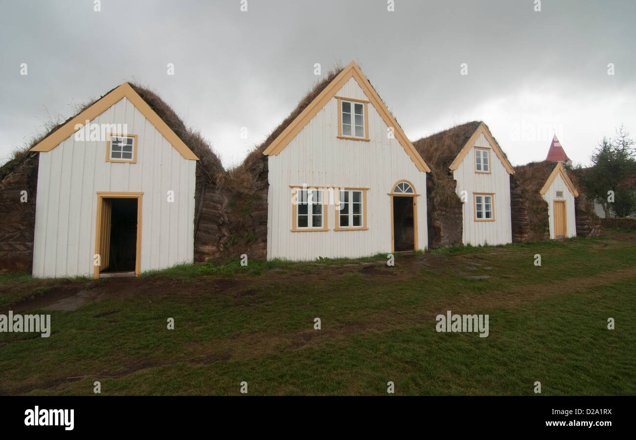 Traditional turf houses glaumbaer farm hi-res stock photography and ...