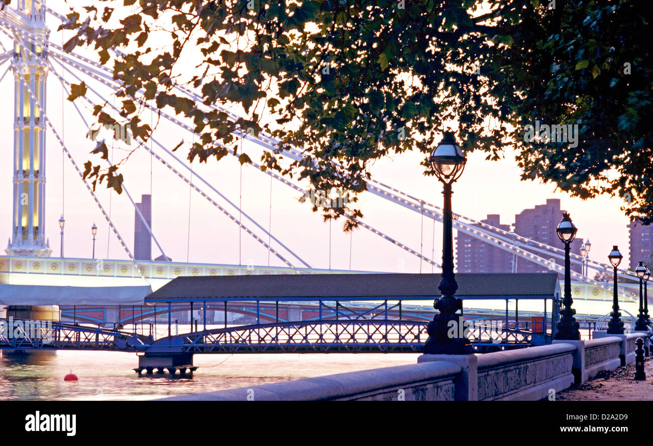 Albert embankment london hi-res stock photography and images - Alamy