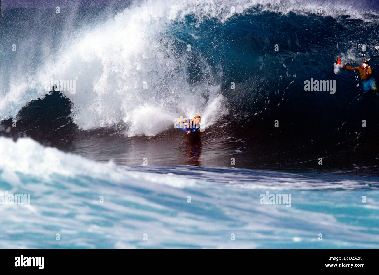 Hawaii, Oahu. Woman Bodyboaring At Banzai Pipeline, North Shore Of Oahu ...
