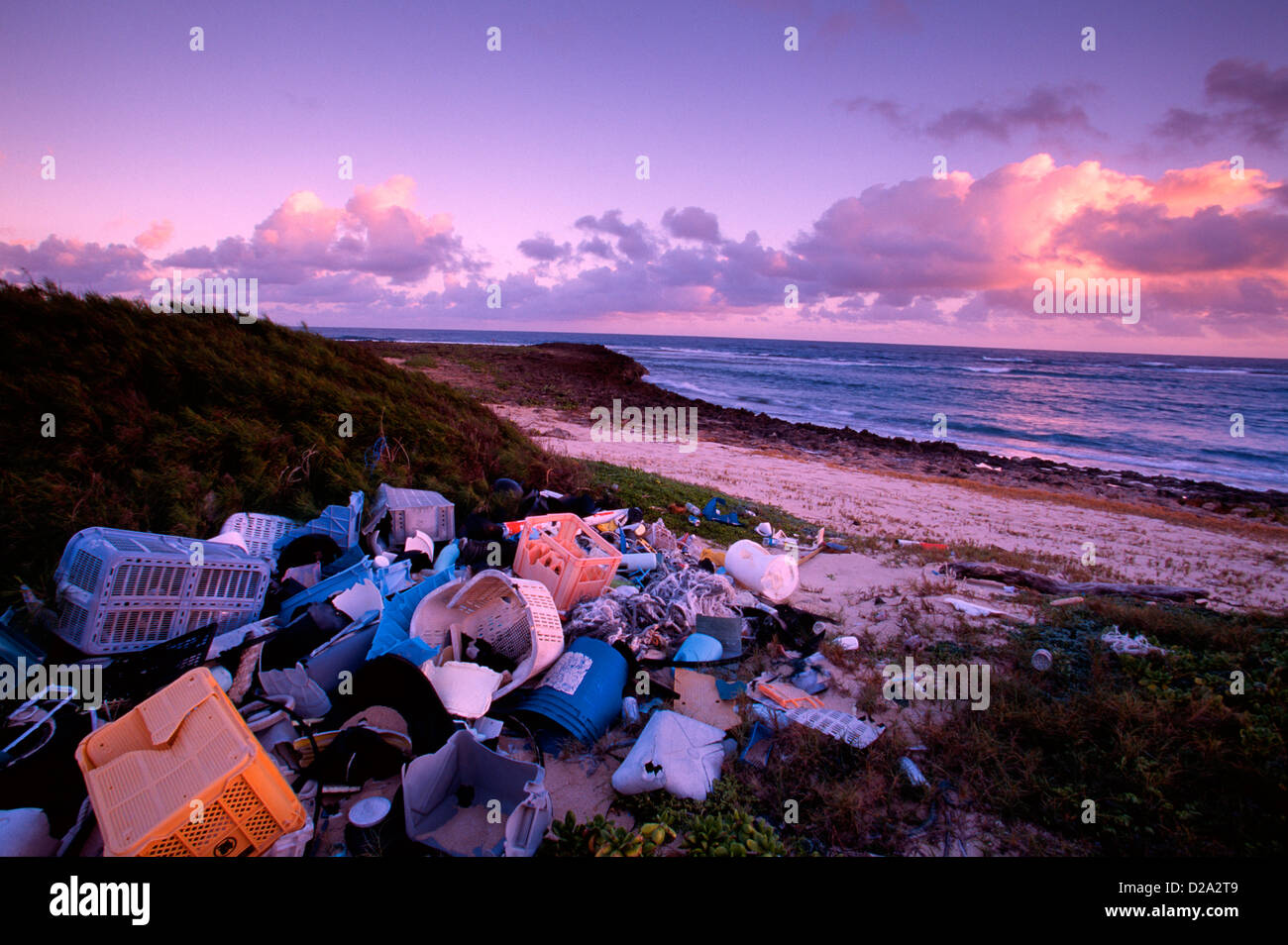 Hawaii, Oahu. Illegal Beach Front Landfill Near Kahuku Stock Photo - Alamy