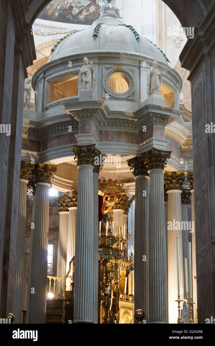 cadiz cathedral spain architecture Stock Photo - Alamy