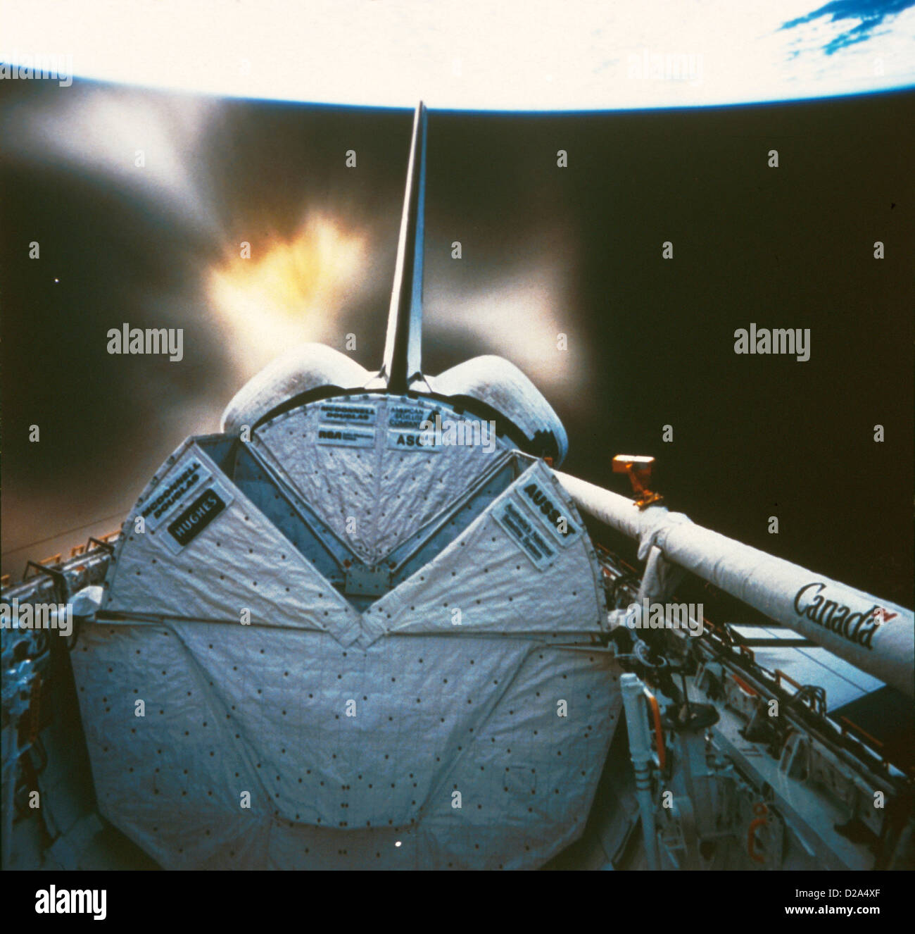 Orbital maneuvering engine hi-res stock photography and images - Alamy