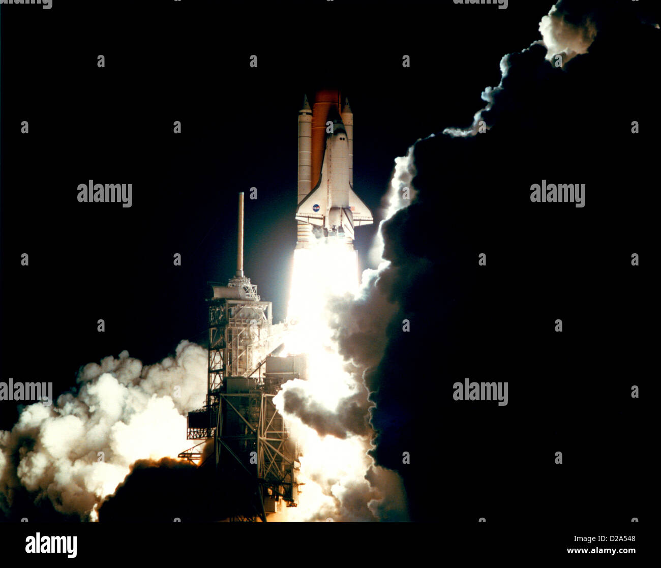 Florida kennedy space center space shuttle endeavor hi-res stock ...