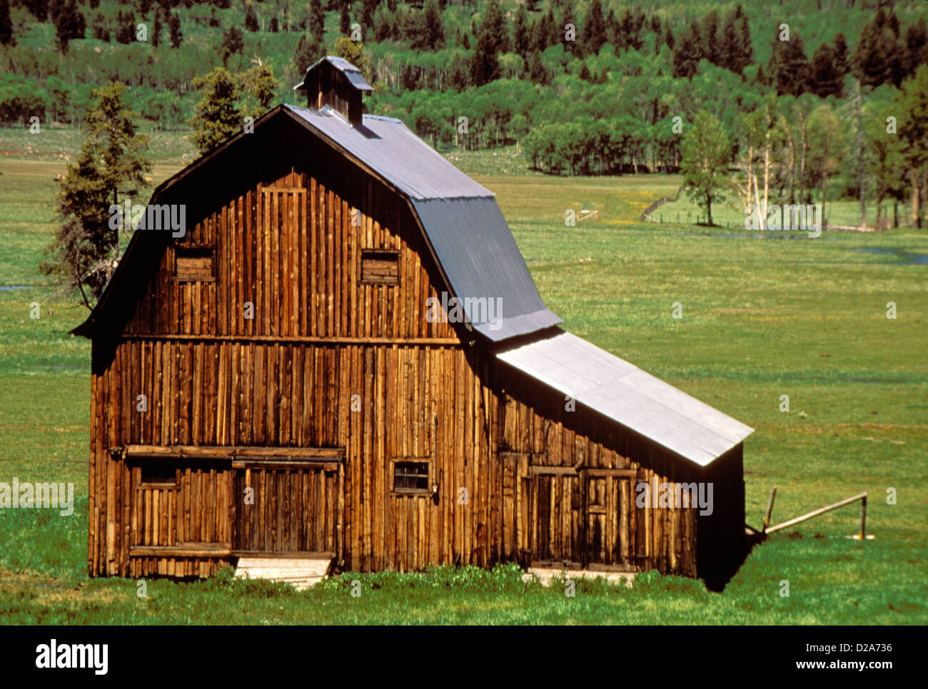 Barn agriculture misc landscape color hi-res stock photography and ...
