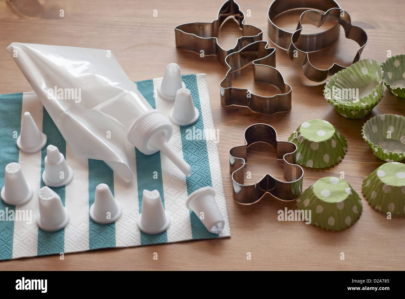 Piping bag white background hi-res stock photography and images - Alamy