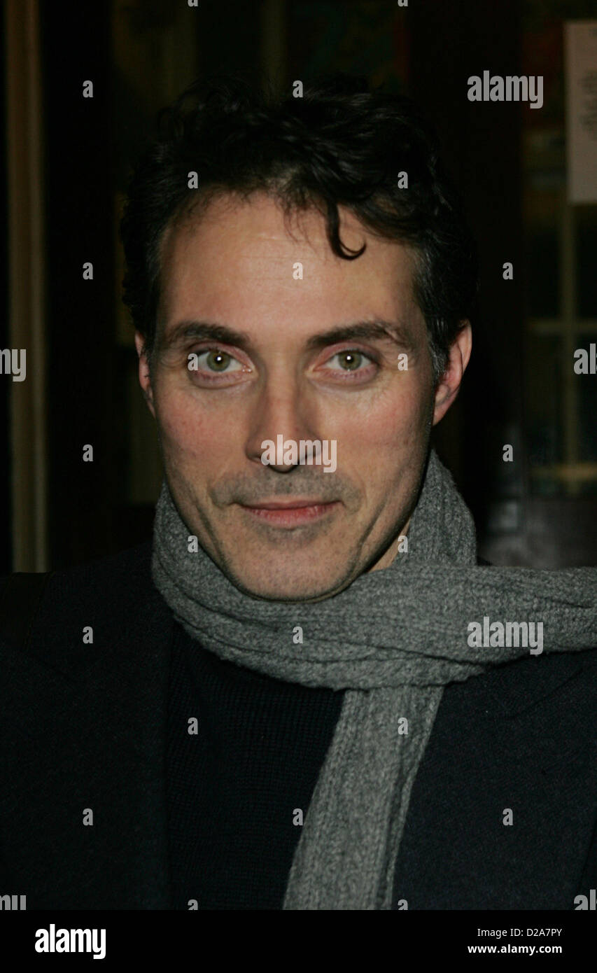 Rufus sewell hi-res stock photography and images - Alamy