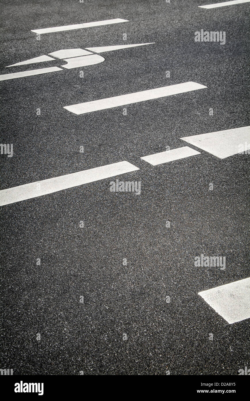 German Road Markings 2024 _ German Road Signs: Guide to Parking & Road ...