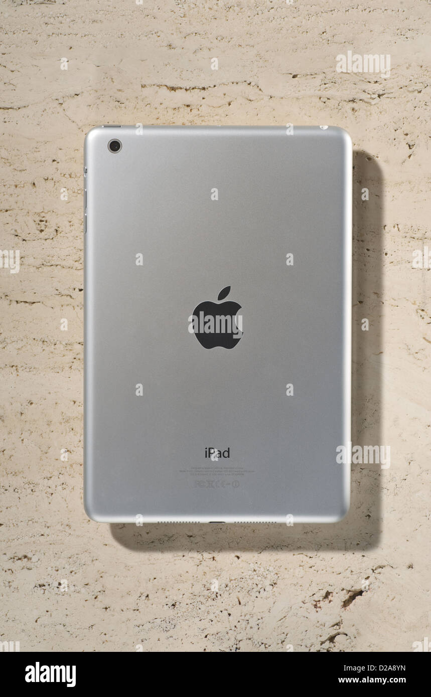 Hamburg, Germany, back of the Apple iPad mini Stock Photo - Alamy