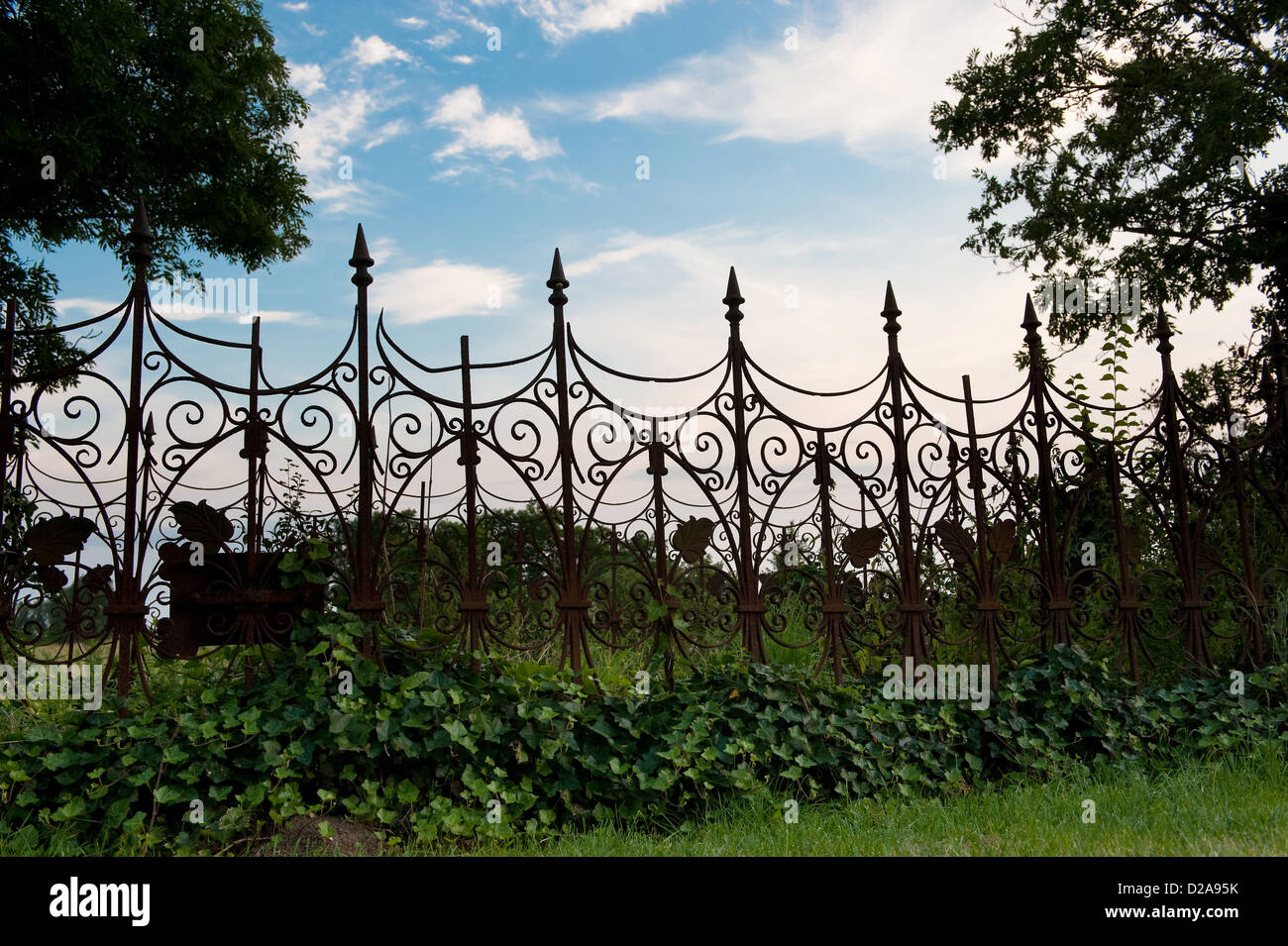 Grave border hi-res stock photography and images - Alamy