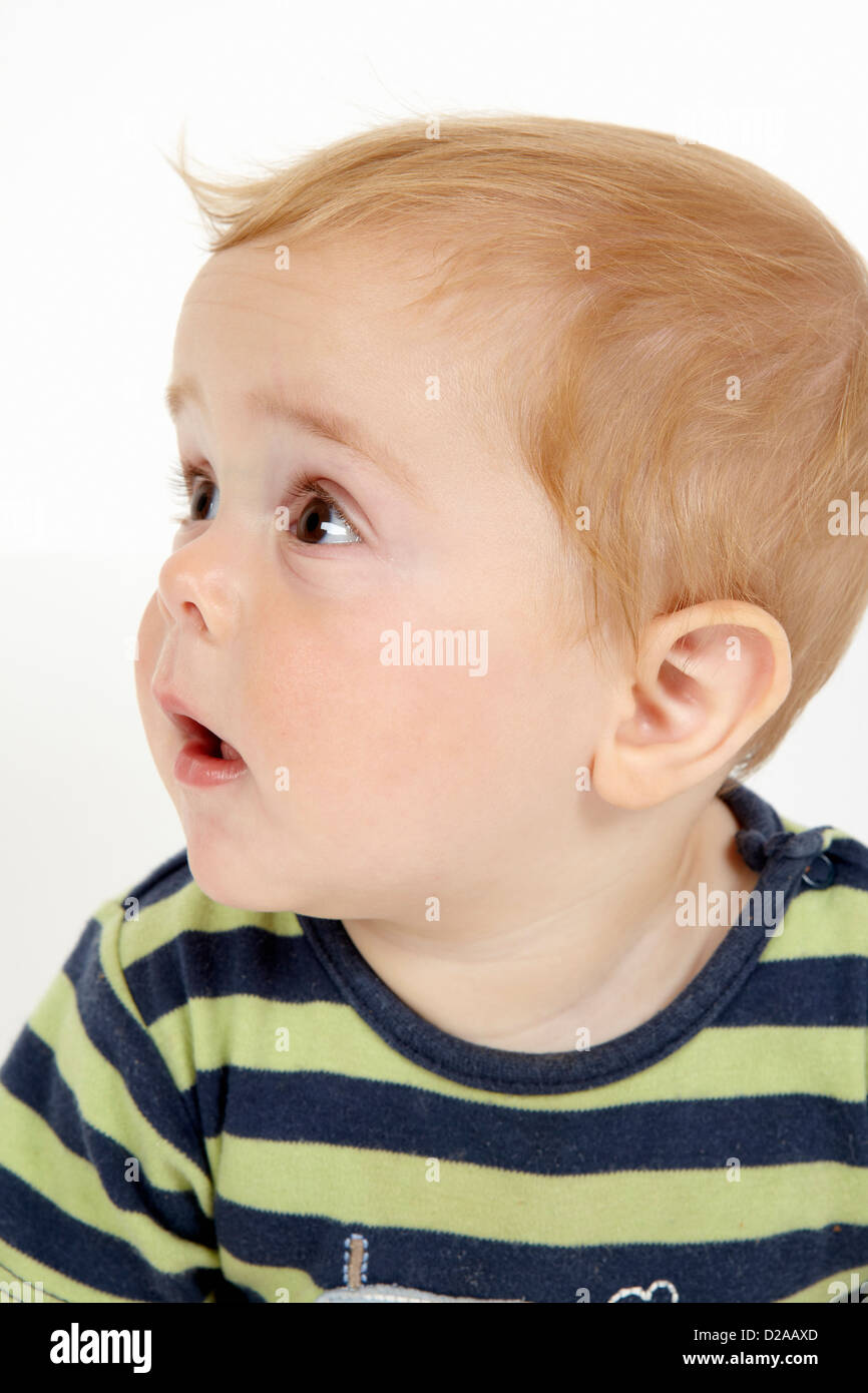 Close up of toddler boys surprised face Stock Photo - Alamy