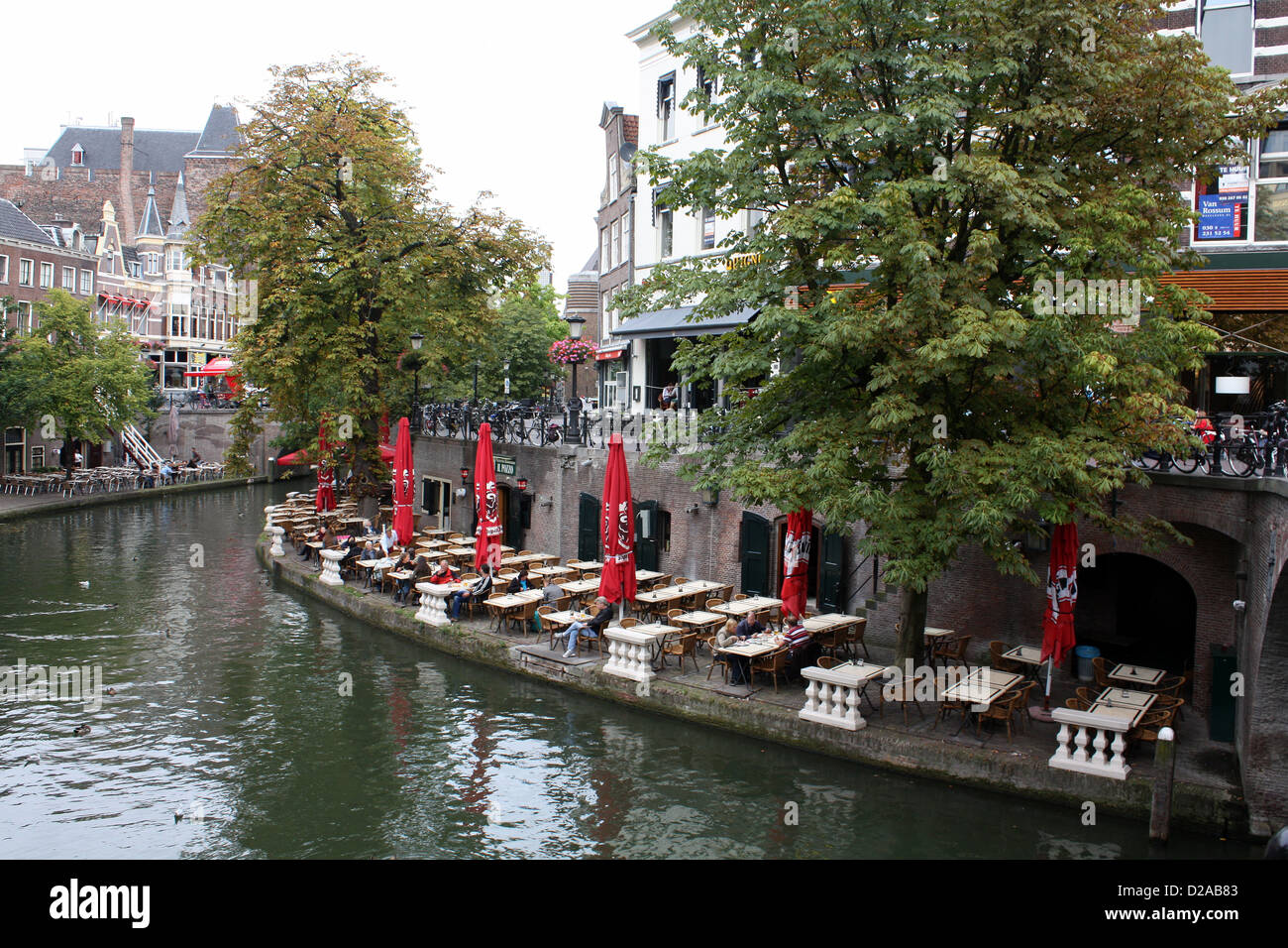 Terrace on the Oude Gracht in the Dutch city Utrecht Stock Photo - Alamy