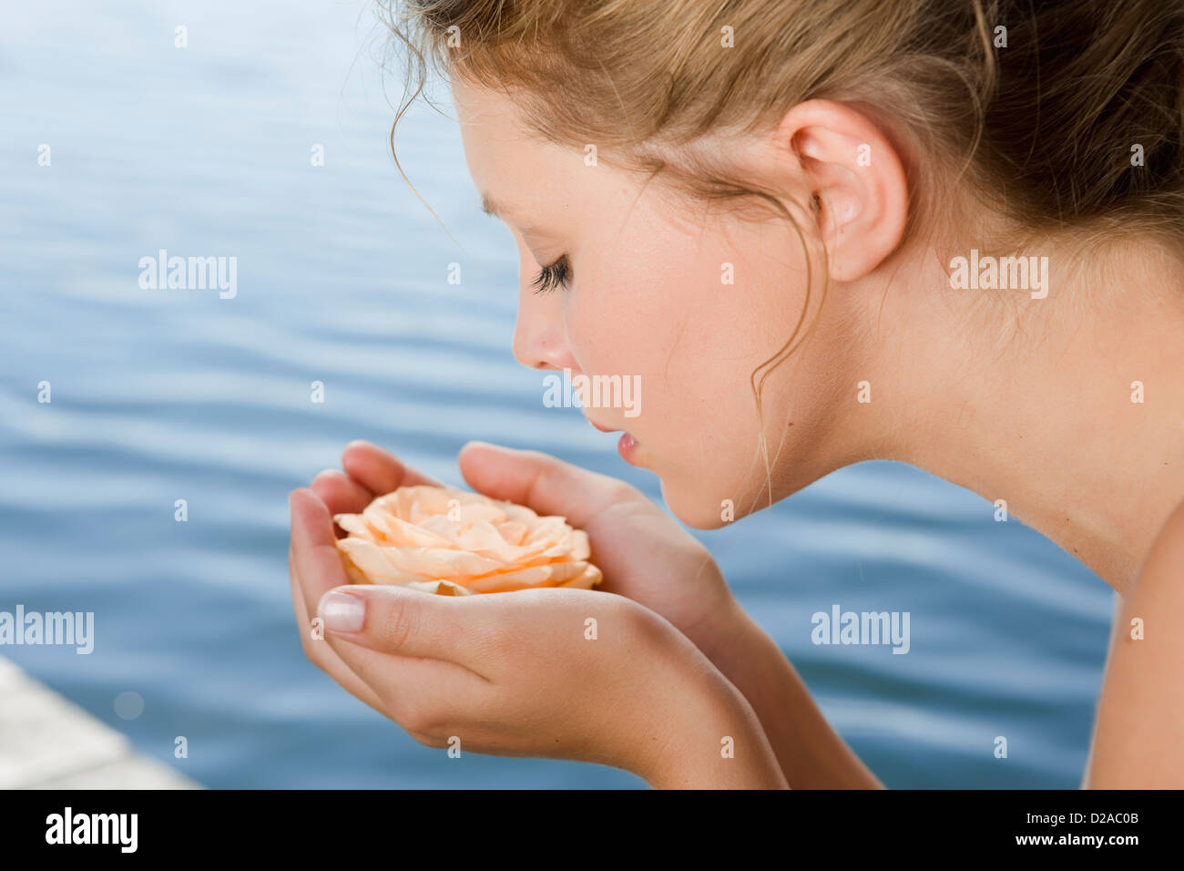 Hands cupping water hi-res stock photography and images - Alamy
