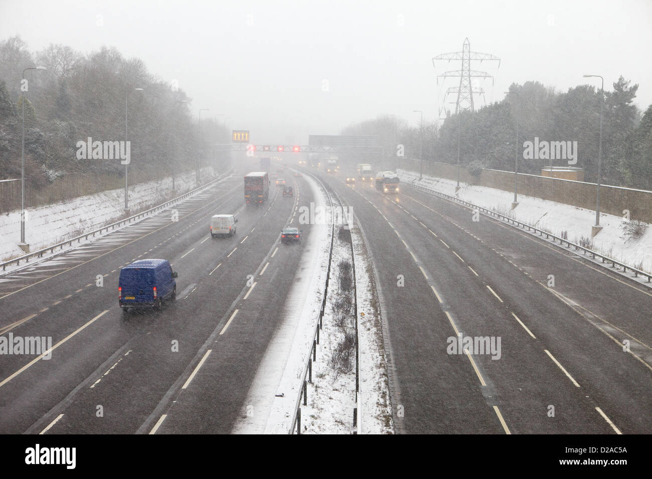Solihull, UK. 18th January 2013. Snow fall across many parts of England ...