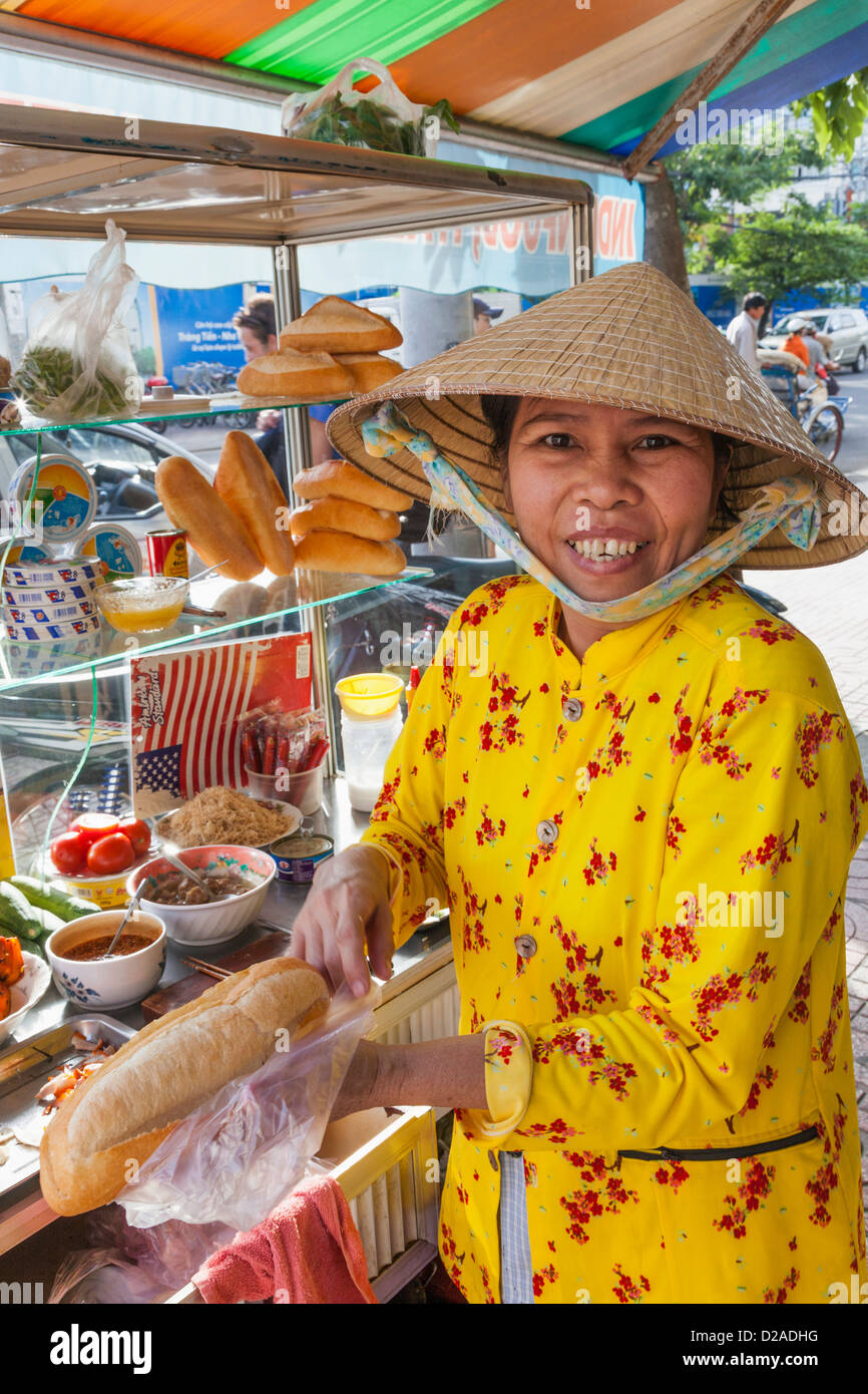 Vendor selling sandwiches hi-res stock photography and images - Alamy