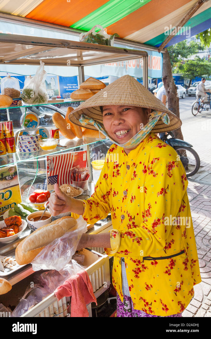 Vendor selling sandwiches hi-res stock photography and images - Alamy