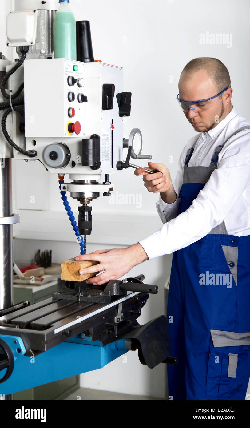 Milling machine hi-res stock photography and images - Alamy