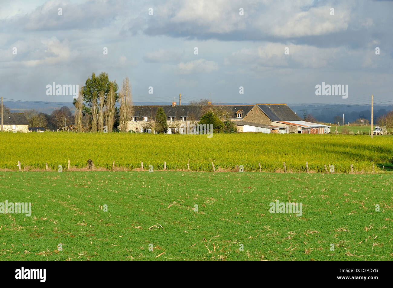 French countryside farmhouse hi-res stock photography and images - Alamy