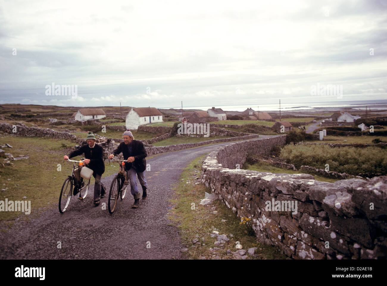 Road men hi-res stock photography and images - Alamy