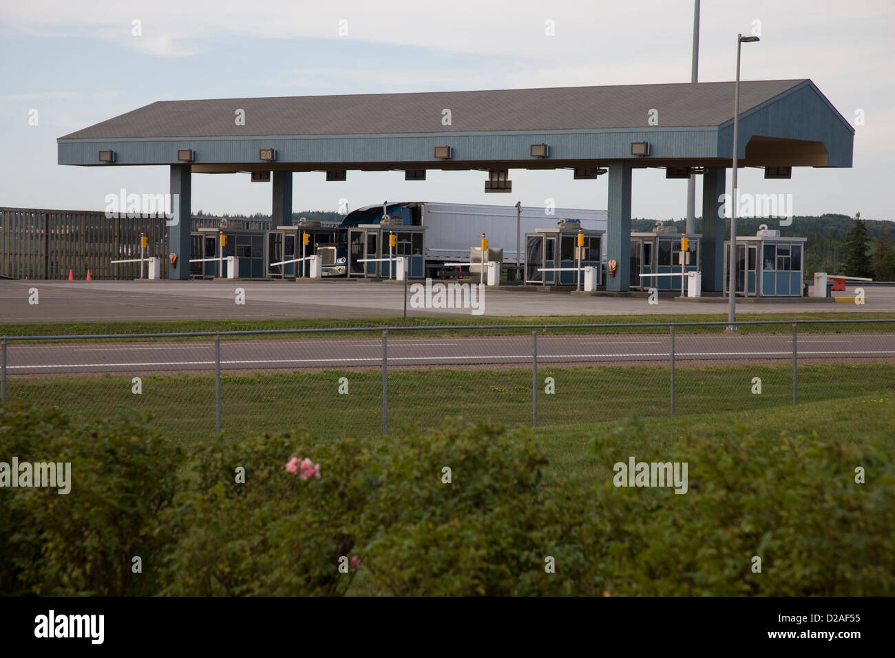 The toll booths of the Confederation Bridge, Prince Edward Island ...