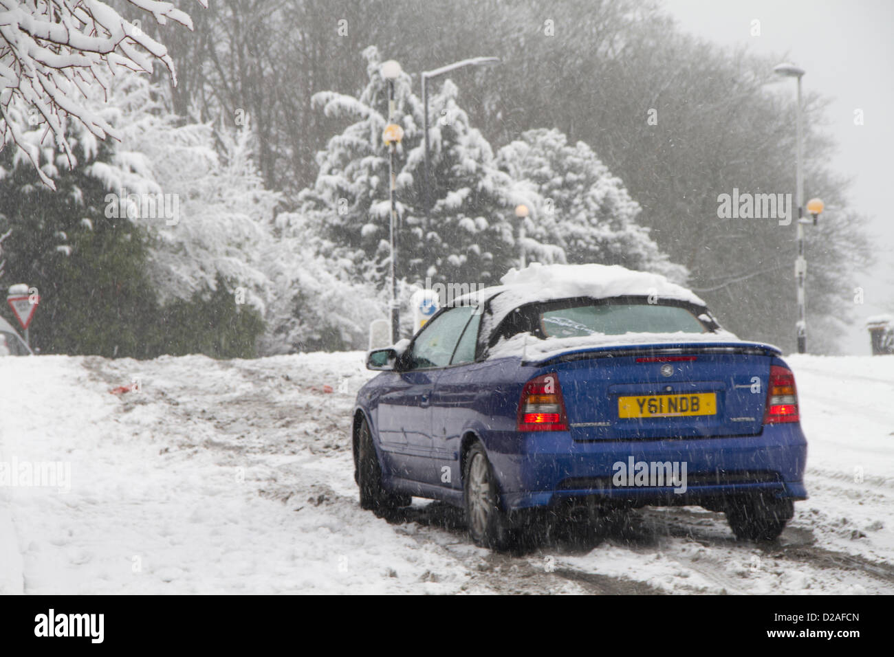 Car stuck in snow Stock Photo - Alamy