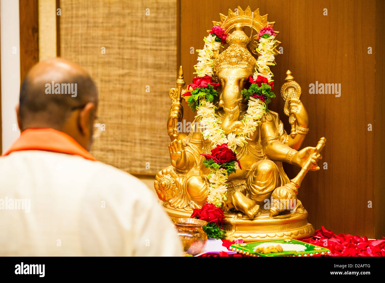 Ganesh puja hi-res stock photography and images - Alamy